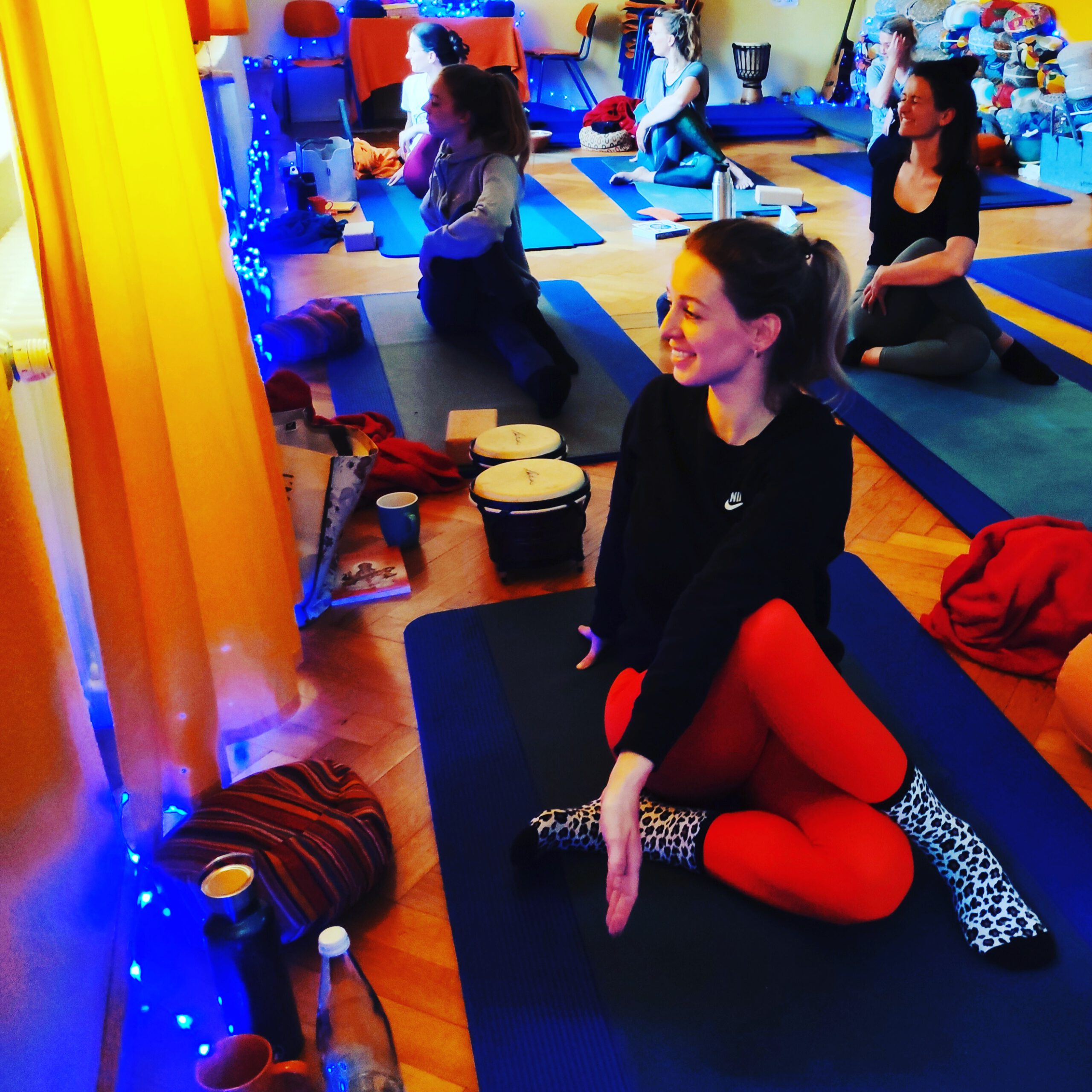 Unsere Kurse - LICHTLÄCHELN YOGA Zentrum